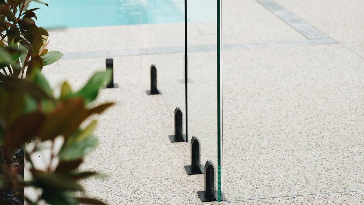 Best Insulated 2205 Spigots for Timber Deck Glass Pool Fencing ...